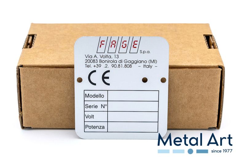 Pannelli e Targhe Industriali Milano Realizzati da Metal Art